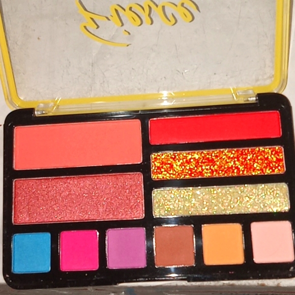 prolux | Makeup | Prolux Eyeshadow Palette | Poshmark